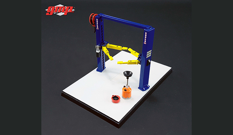 18871 - 1:18 GMP Two Post Car Lift - Blue/Yellow